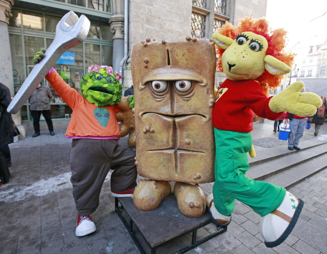 Meet Bernd das Brot, a depressed German loaf of bread that’s spent 25 ...
